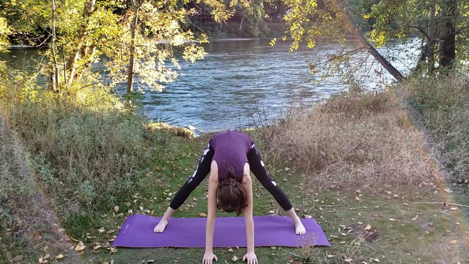 6 Easy Everyday Stretches That Anyone Can Do • Grace in the Home